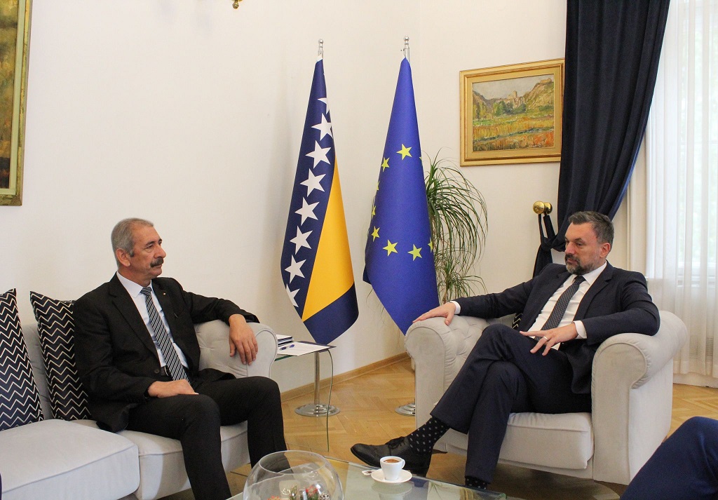 Ministar vanjskih poslova Elmedin Konaković sastao se sa ambasadorom Države Palestine Rezeqom ...